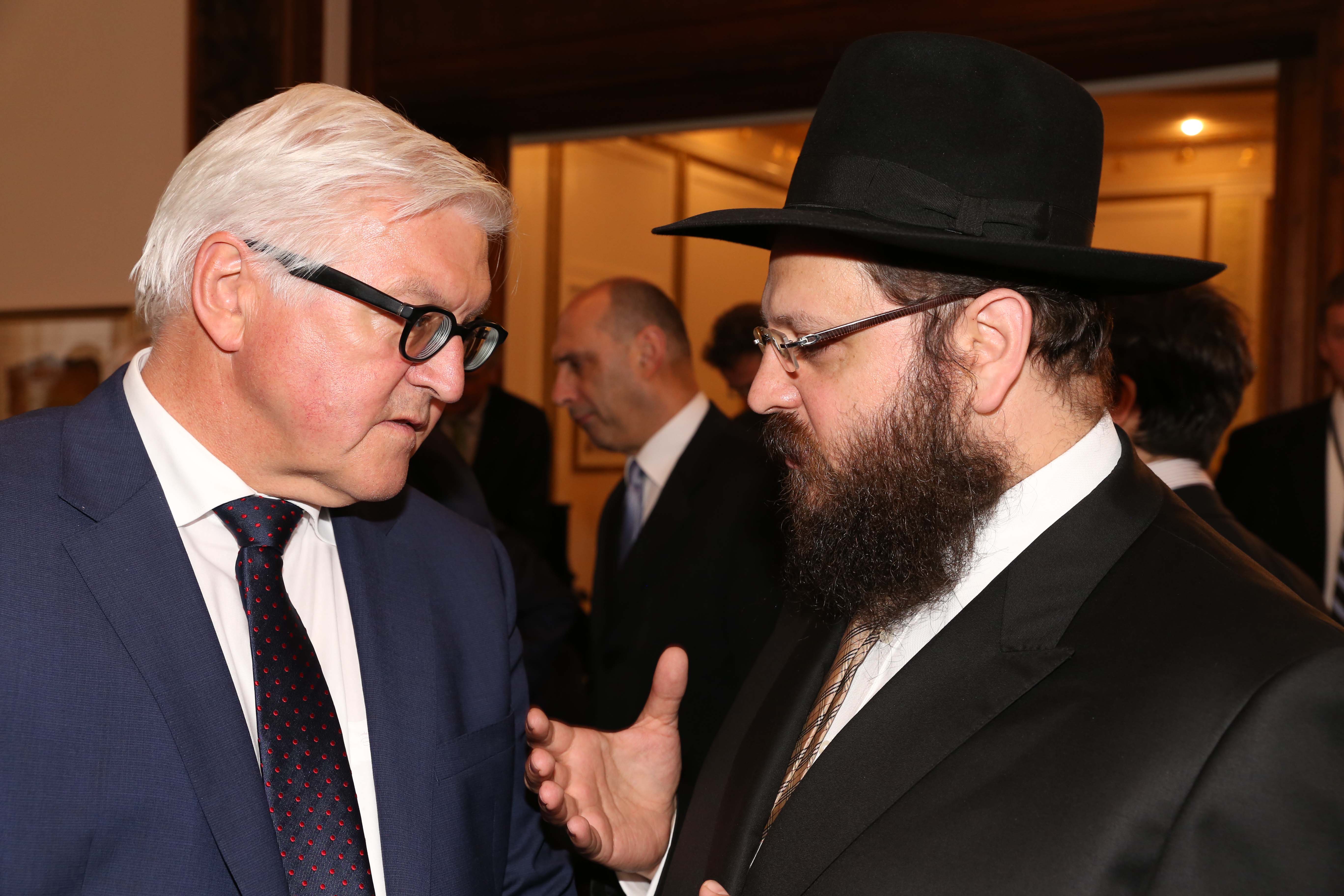 Chabad of Berlin Publishes German Prayerbook, Marks Holocaust ...