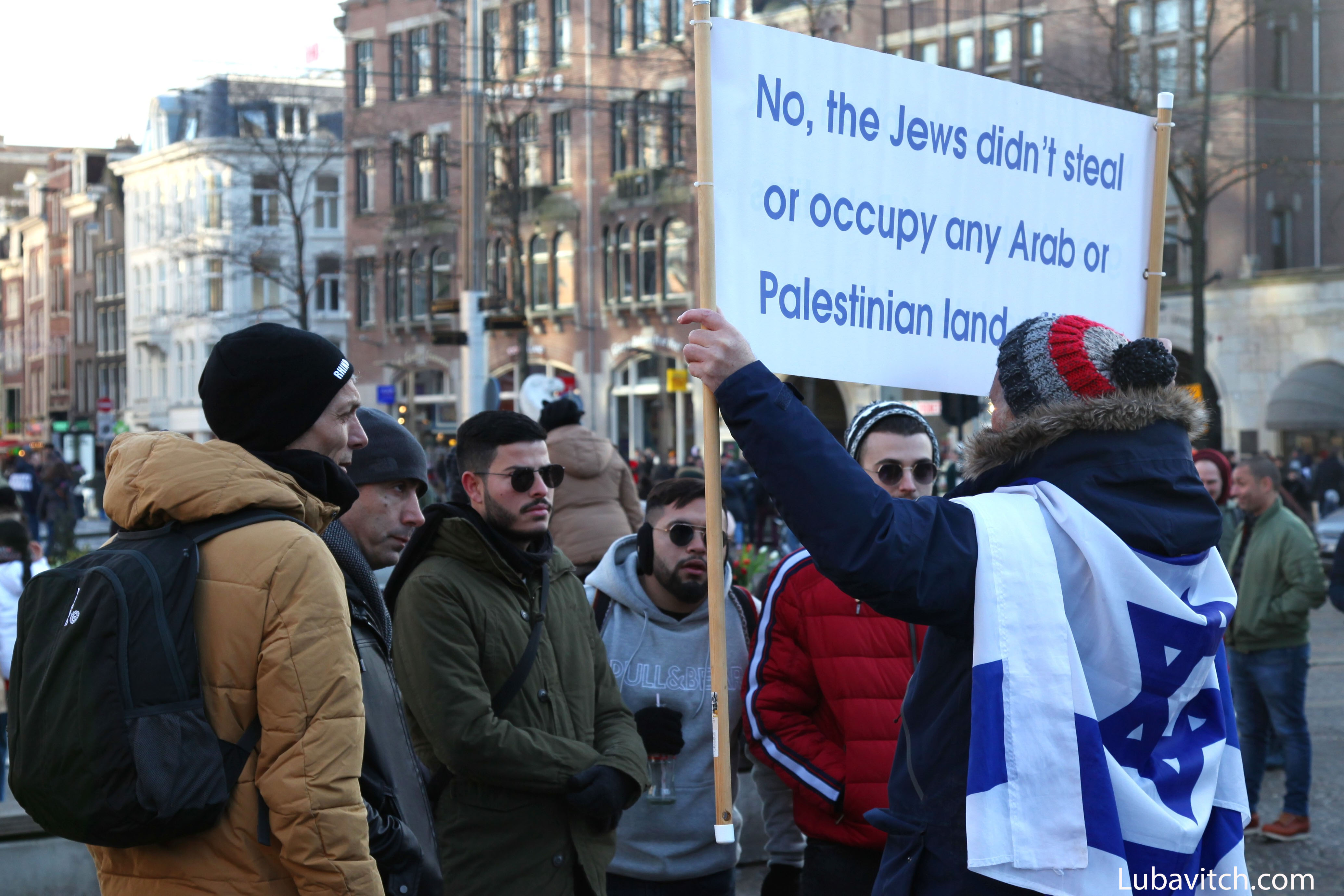 Why is Chabad Hosting an Anti-Israel Activist? - Chabad Lubavitch World ...