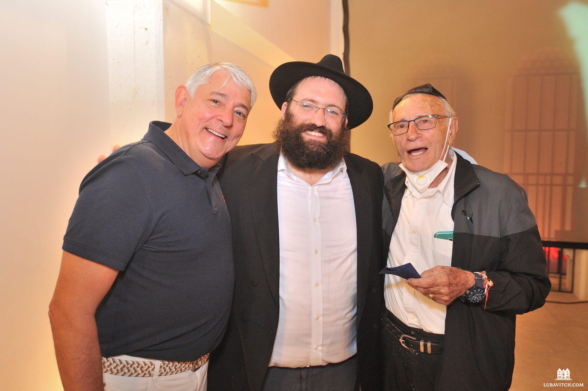 Community Building in Cabo S. Lucas - Chabad Lubavitch World Headquarters