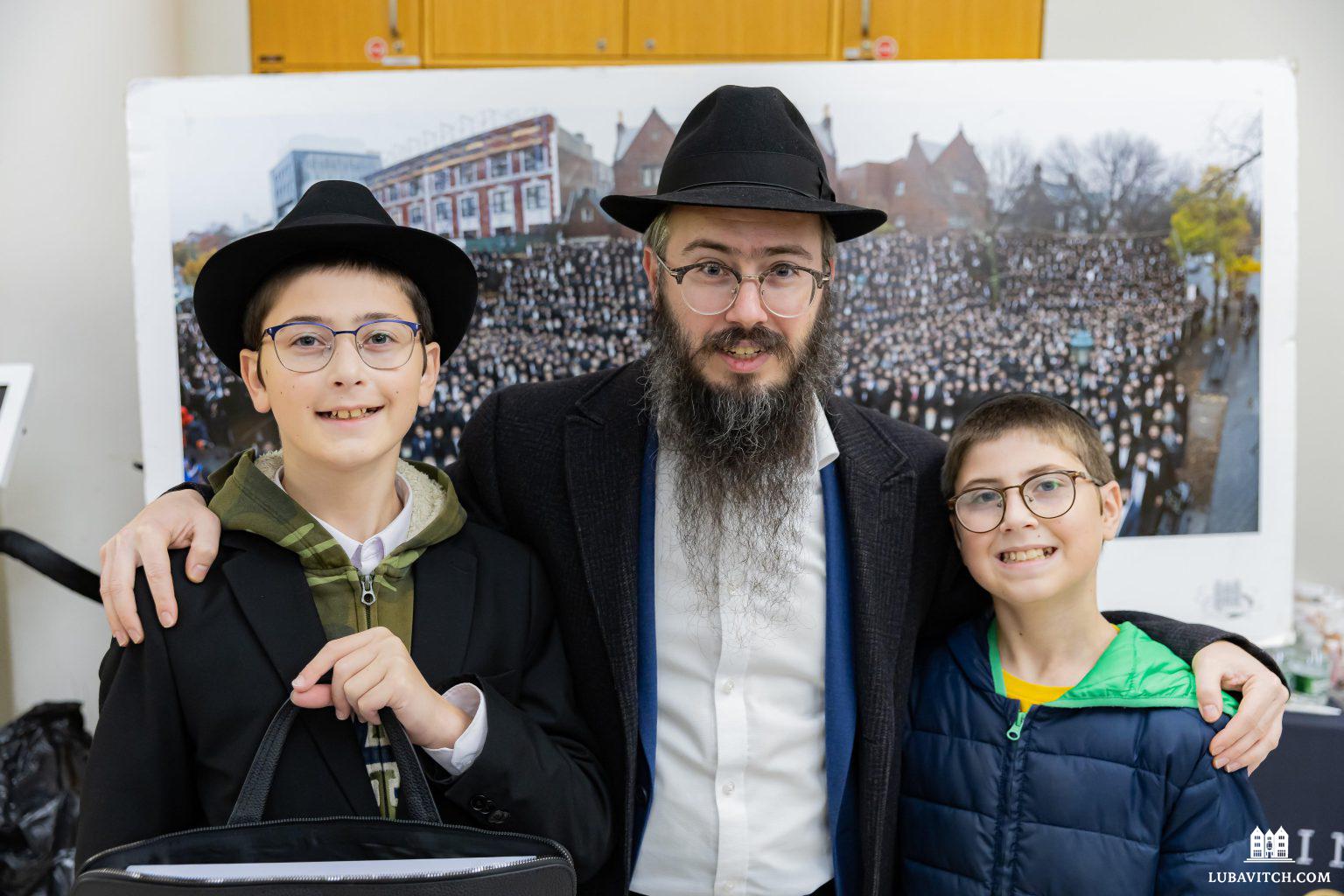 6,500 Chabad Rabbis Gather in Show of Jewish Pride and Solidarity ...