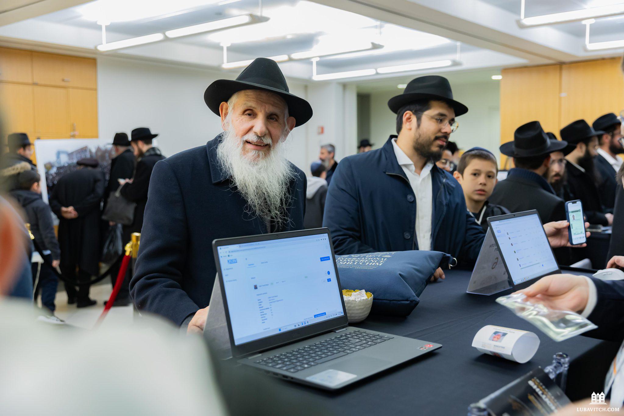 6,500 Chabad Rabbis Gather in Show of Jewish Pride and Solidarity ...
