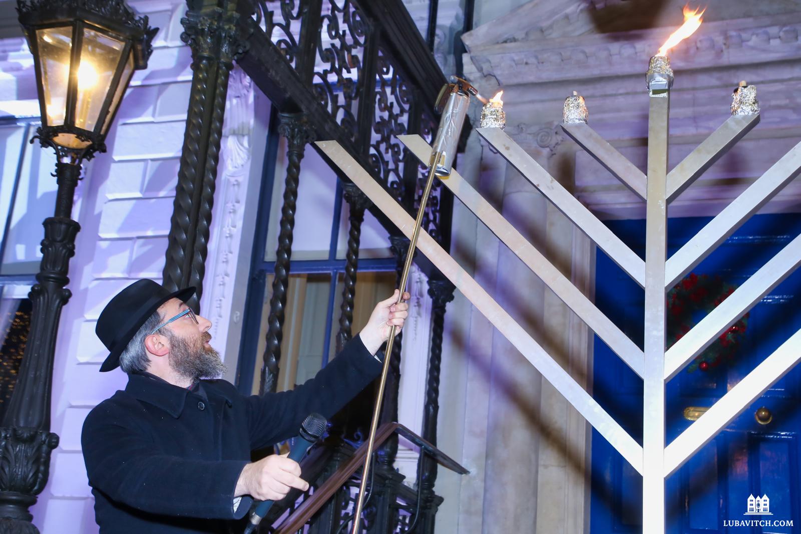 Ireland’s Jews Respond to Hate - Chabad Lubavitch World Headquarters